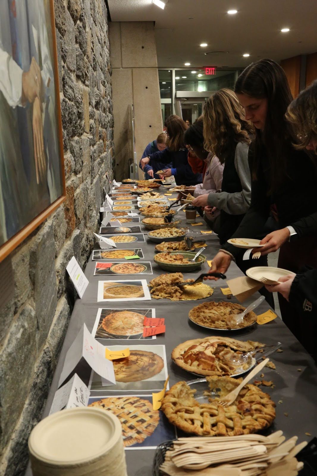 Standing Ovation for Apple Pie Baking Competition - The Phoenix
